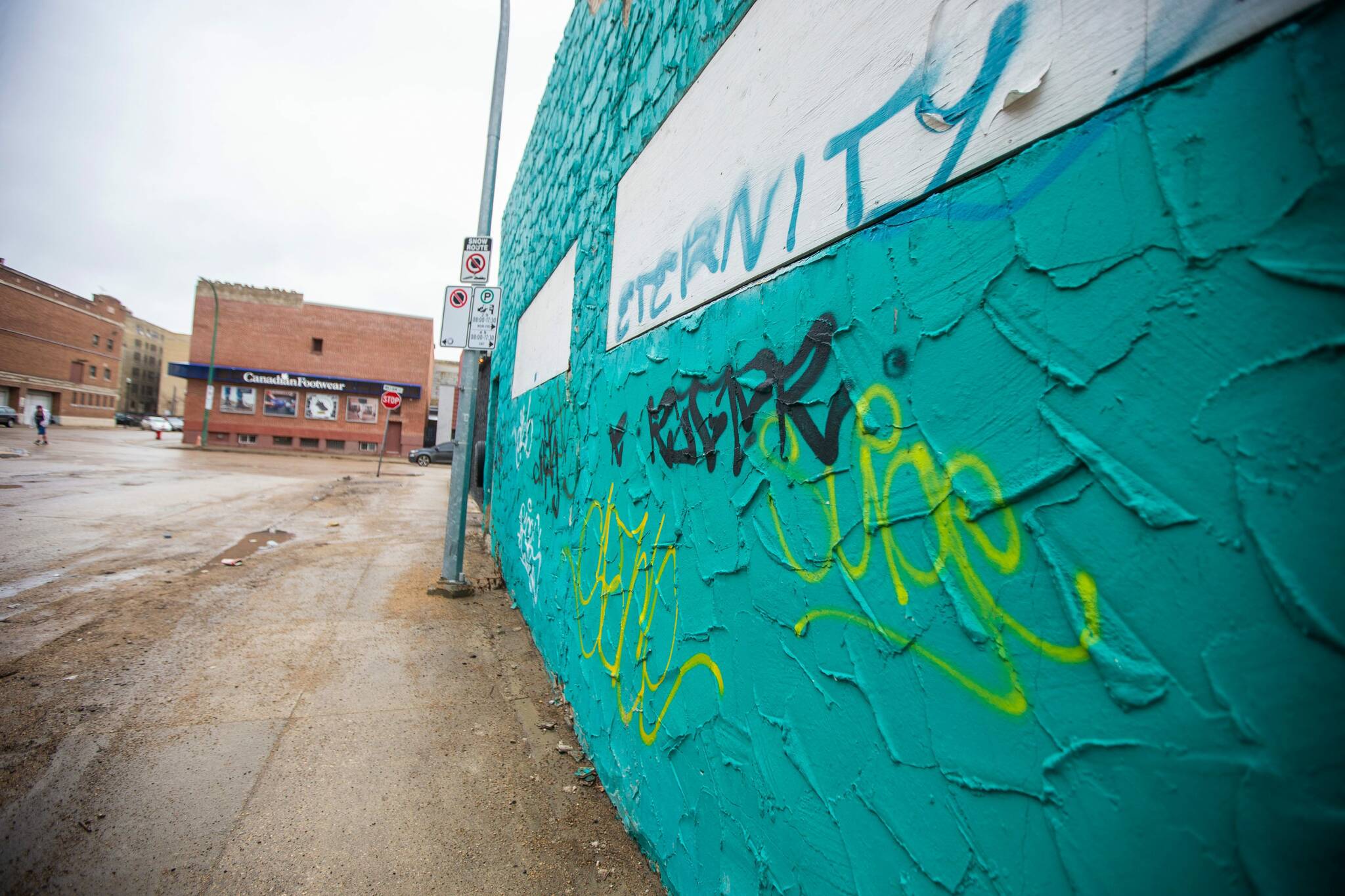 Drawing up plans in city’s grinding battle with graffiti – Winnipeg ...