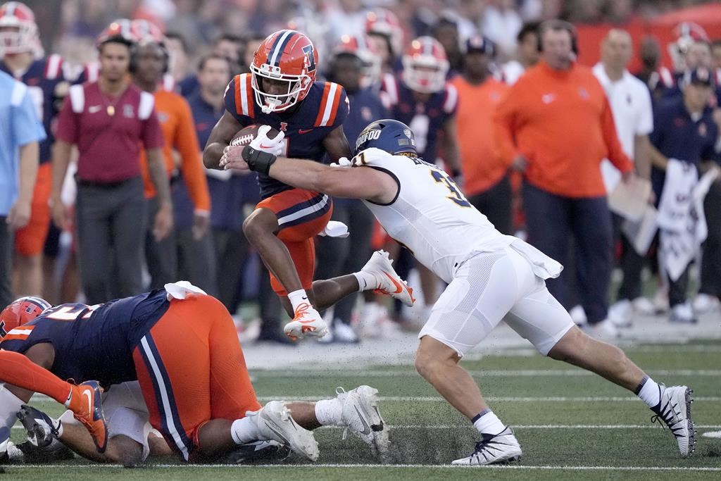 Caleb Griffin kicks 29-yard FG in closing seconds to give Illinois 30 ...