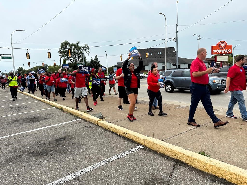 UAW’s clash with Big 3 automakers shows off a more confrontational ...