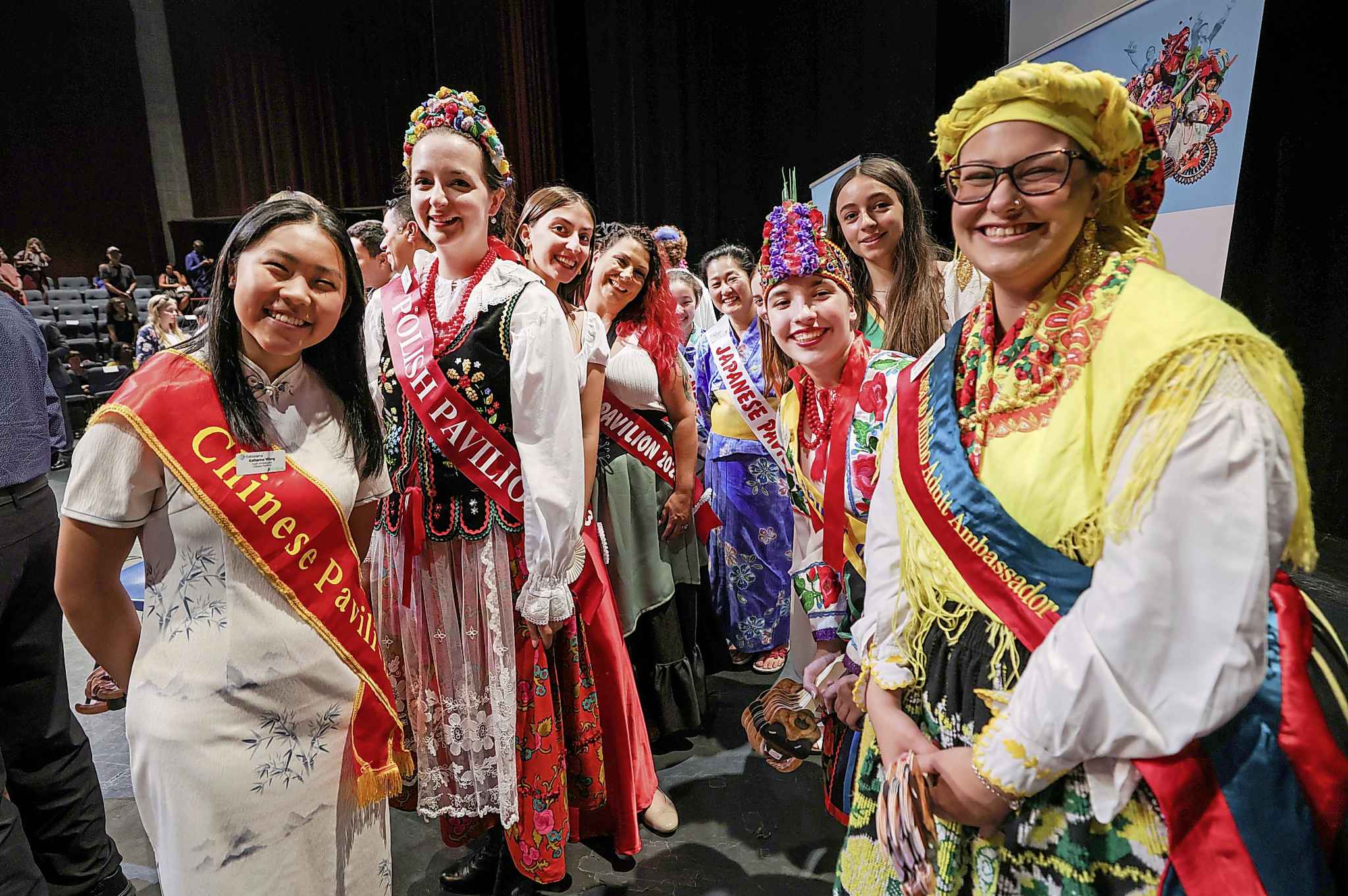 Communities out in full force at this year’s Folklorama – Winnipeg Free Press