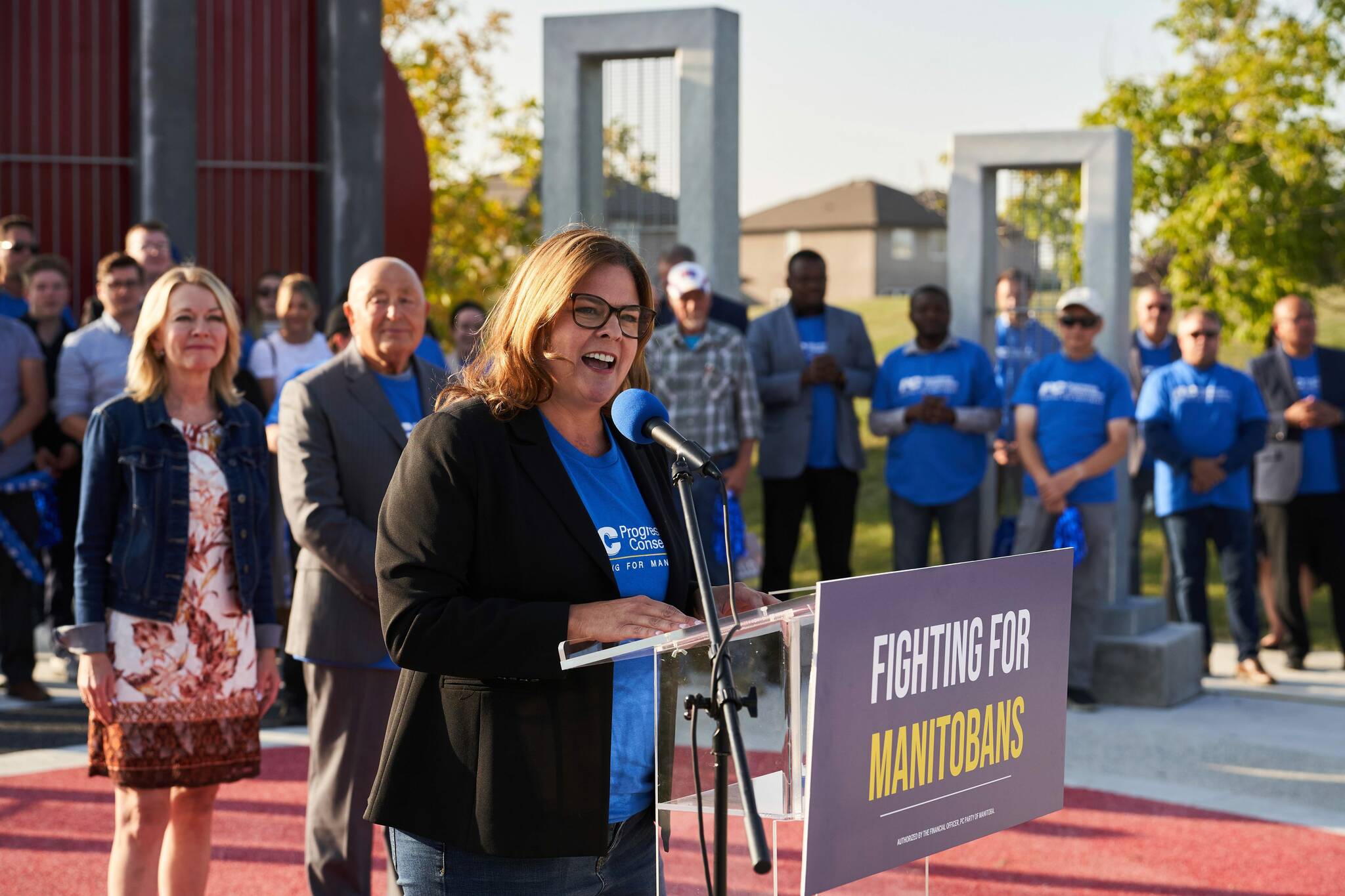 Tory rally in park draws 100 – Winnipeg Free Press