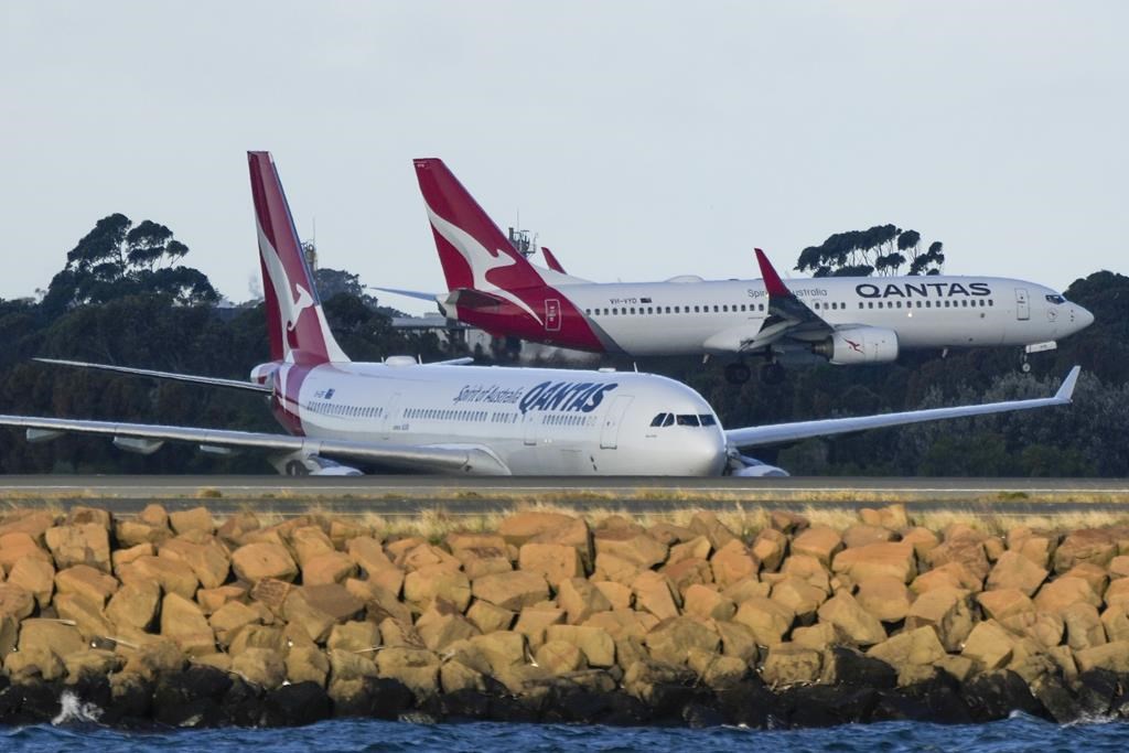 Qantas boss retires early after allegations the Australian airline sold ...