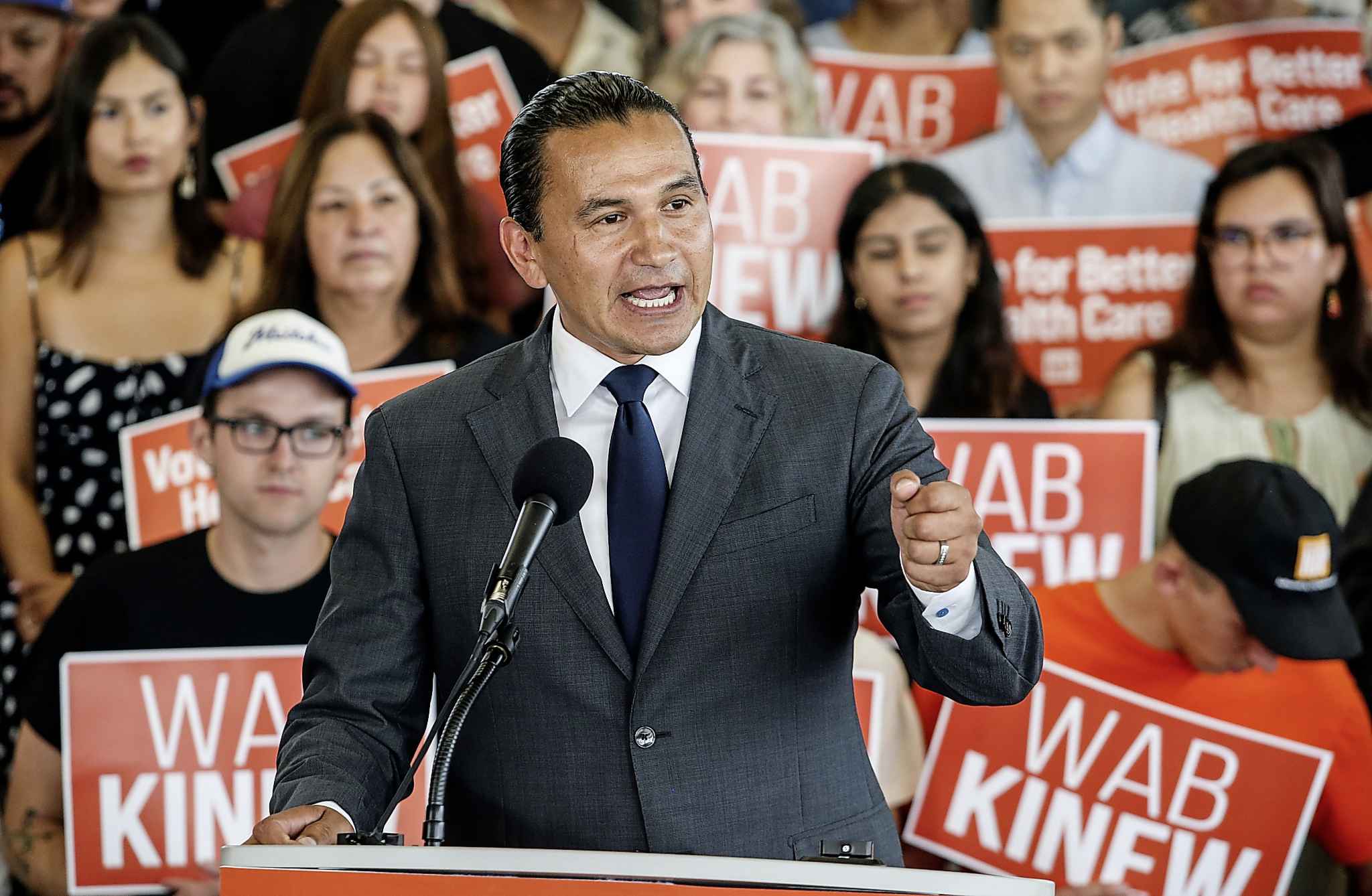 Kinew slams Stefanson at NDP campaign launch – Winnipeg Free Press