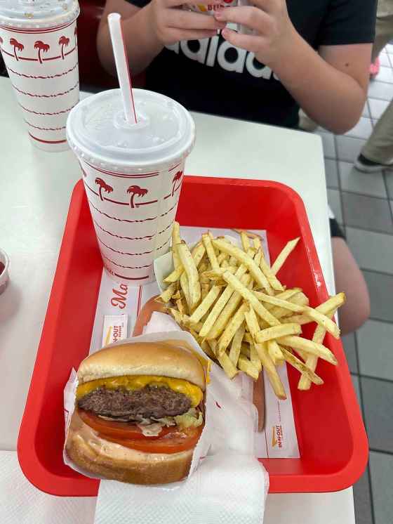 Burgers, fries and a quake – Winnipeg Free Press