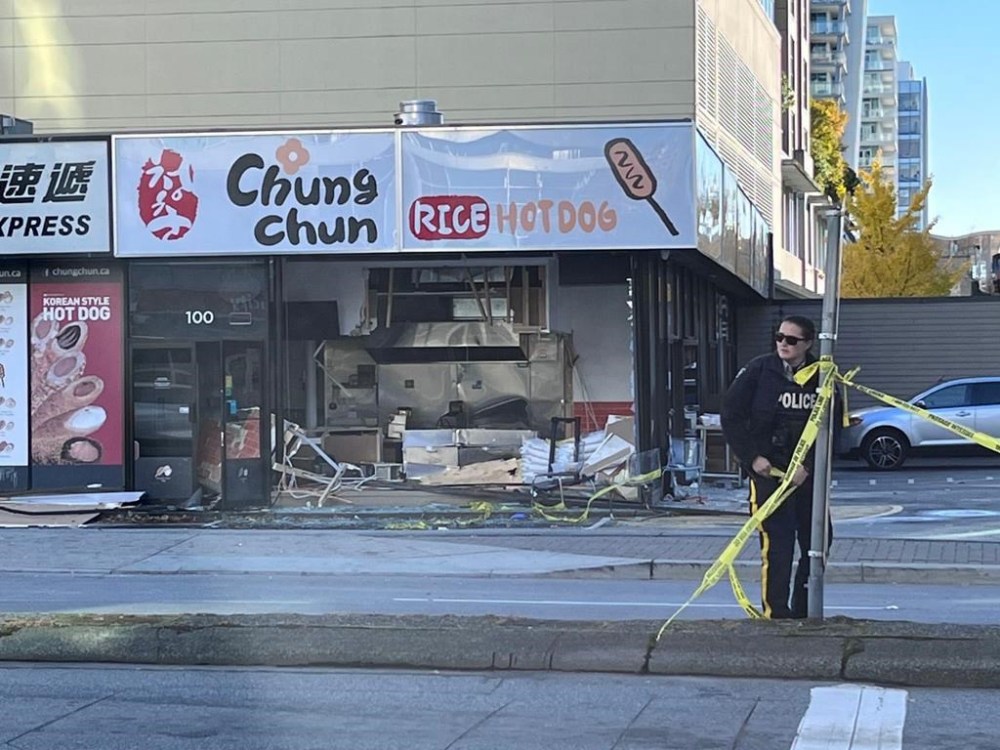 Car crashes into hot dog store in Richmond, B.C., one person with ...