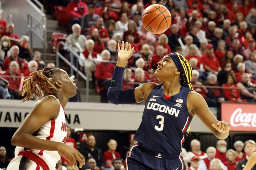 Saniya Rivers goes for a career-best 33 points as NC State stuns No. 2 ...