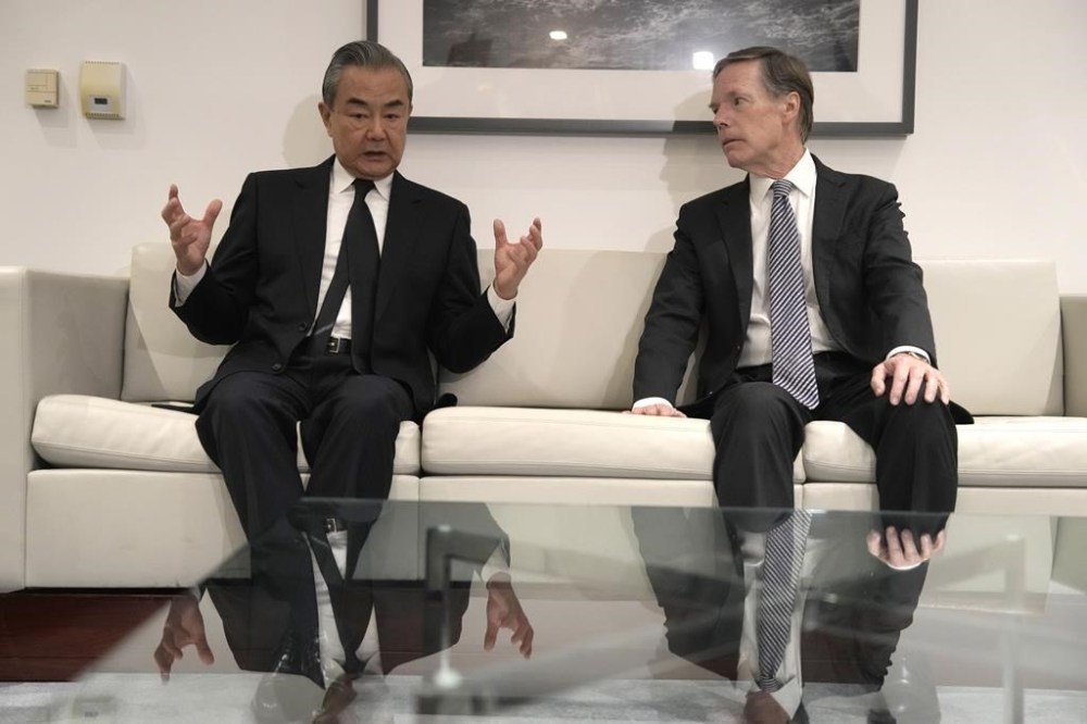 Top US and Chinese diplomats agree to build on recent progress in ties ...
