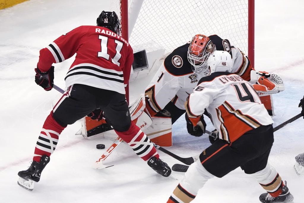 Petr Mrazek makes 37 saves as Chicago Blackhawks beat Anaheim Ducks 1-0 ...