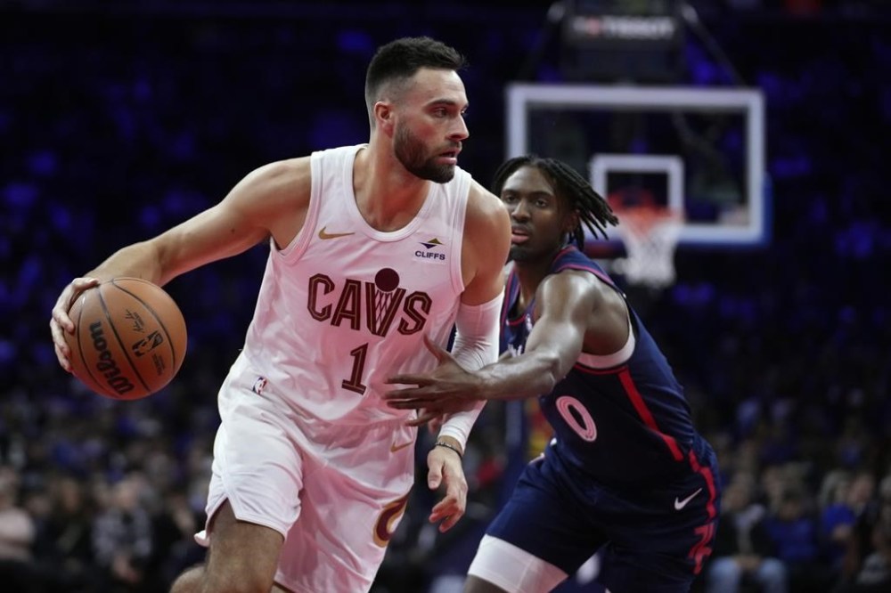 Cavs guard Max Strus returns to Miami and picks up an Emmy award ...