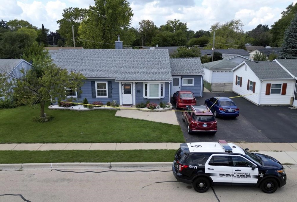 1 member of family slain in suburban Chicago was in relationship with ...
