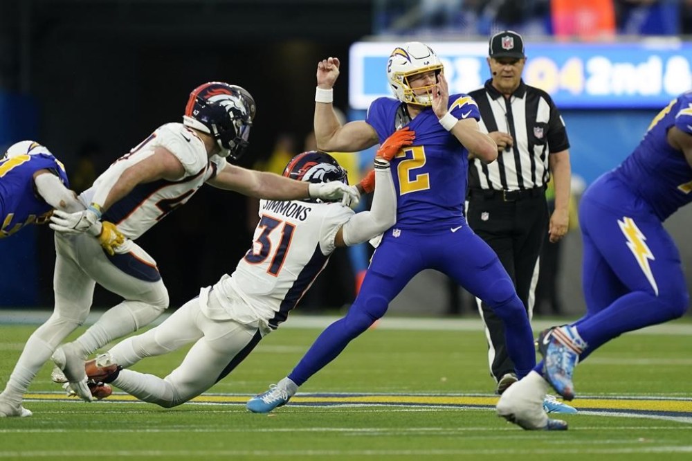 Broncos are right back in the playoff race after their first AFC West ...
