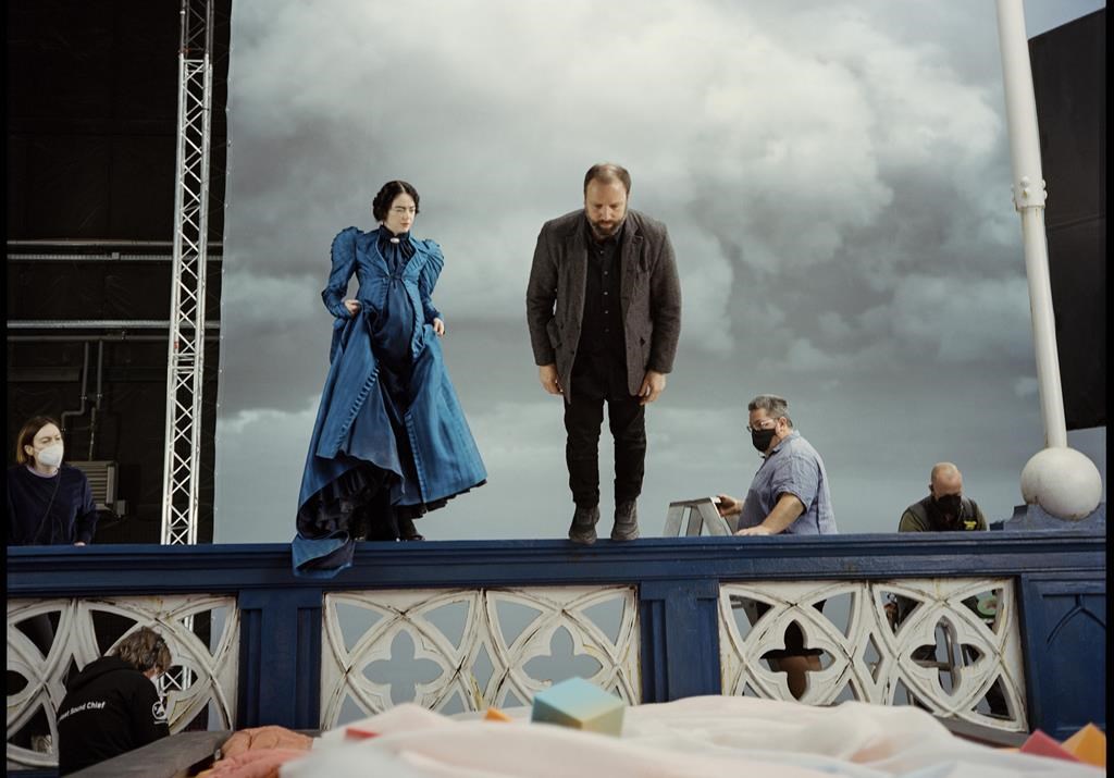 Behind the sumptuous, monstrous craft of ‘Poor Things’ – Winnipeg Free ...