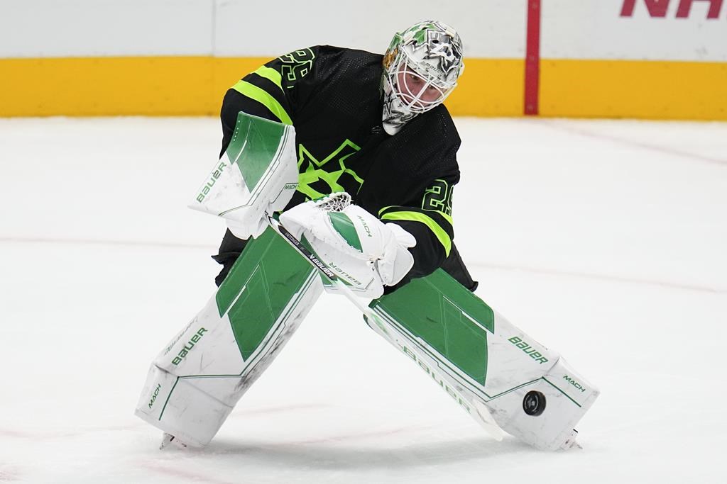 Stars goalie Oettinger leaves in 1st period against Senators because of ...