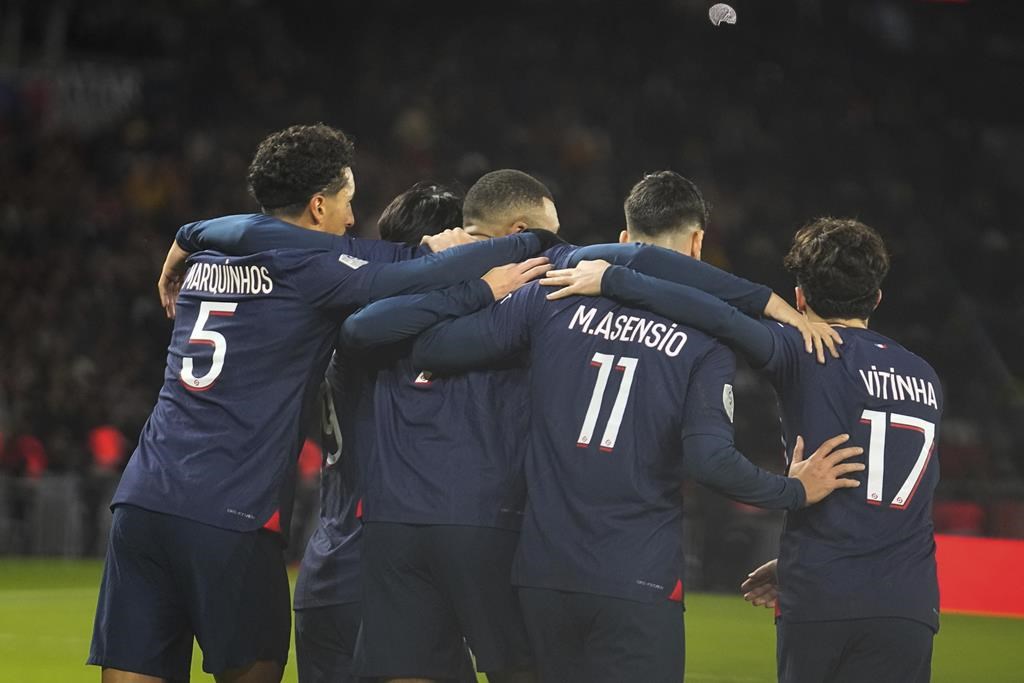 Ethan Mbappé, 16, makes his debut for PSG and joins brother Kylian on ...