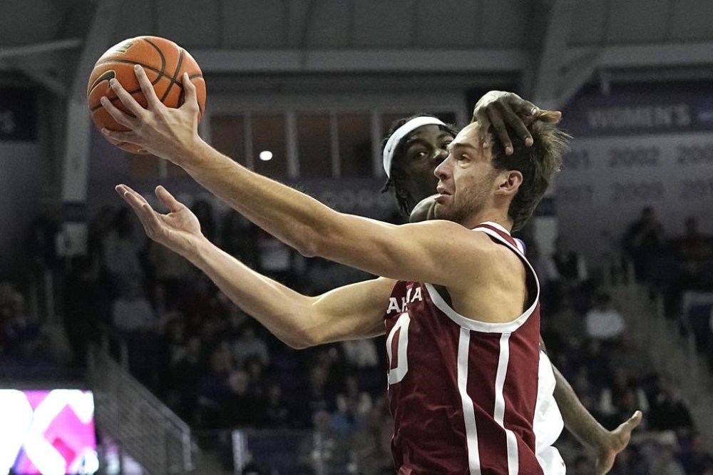 Emanuel Miller paces TCU to 80-71 win as No. 9 Oklahoma is fifth Top 10 ...
