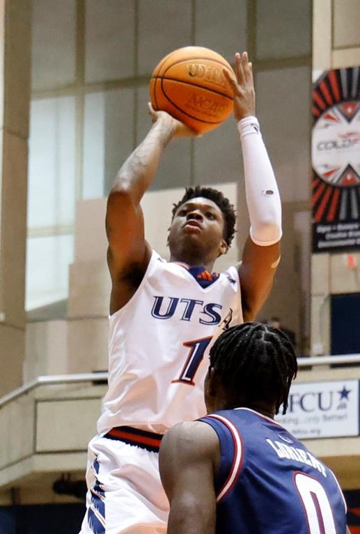 Johnell Davis scores 34 as No. 23 Florida Atlantic escapes with OT win ...