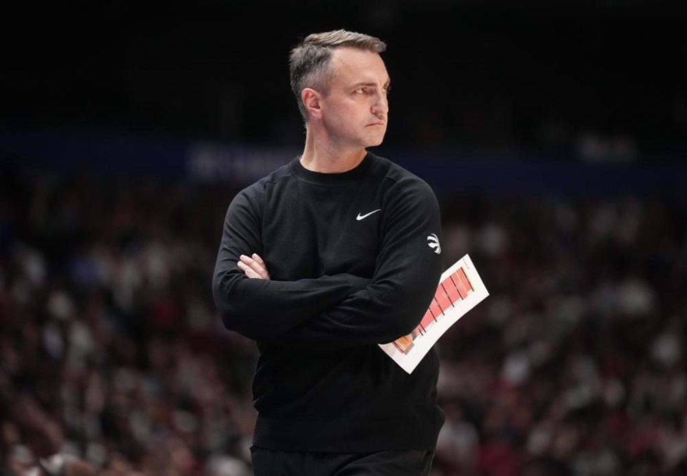 Raptors head coach Darko Rajakovic gives ‘assist’ to children’s ...