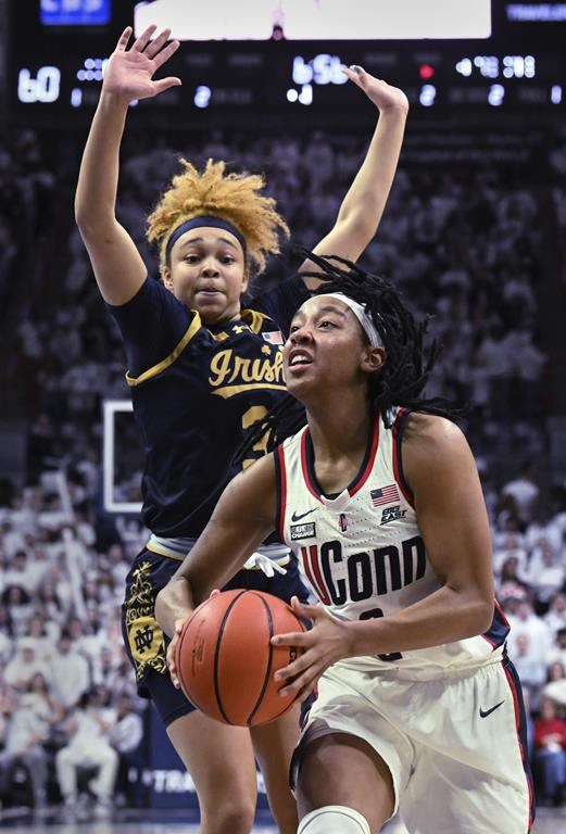 Freshman Hannah Hidalgo scores 34, lifts No. 15 Notre Dame past No. 8 ...