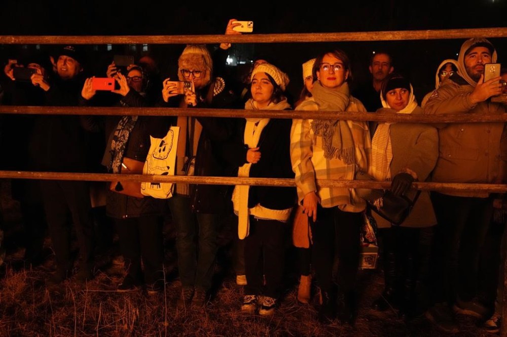 With bonfires and hope, Iran’s minority Zoroastrians celebrate Sadeh ...