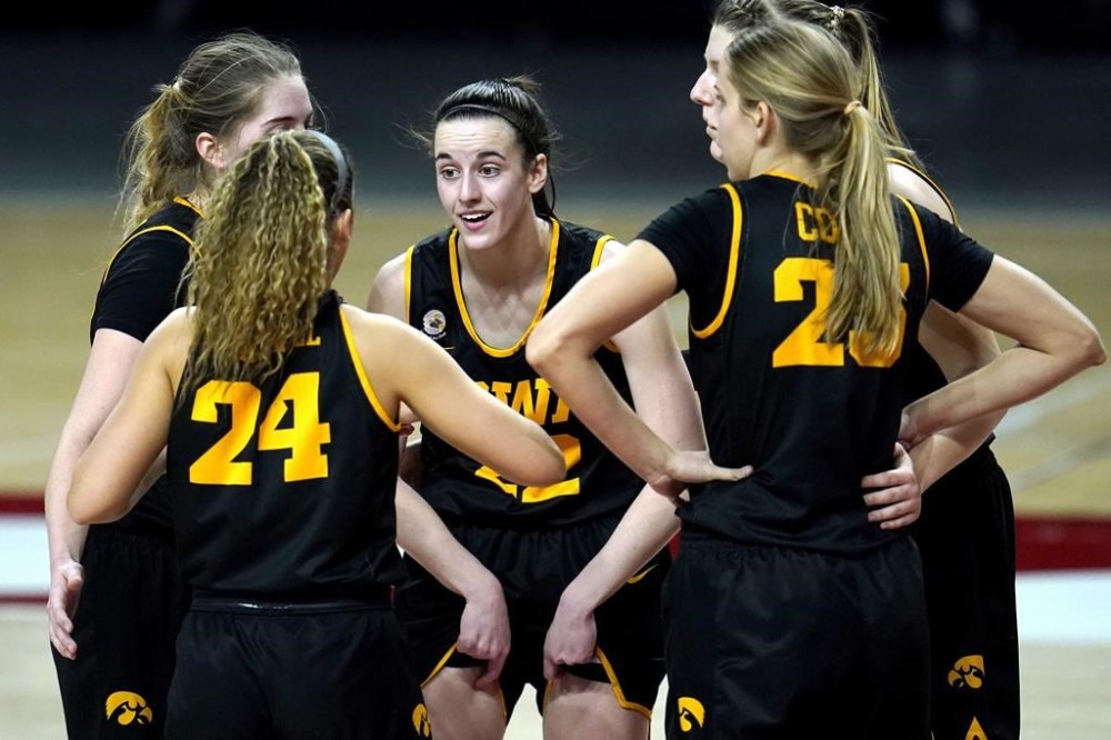 Caitlin Clark and Iowa are drawing sold-out crowds, big ratings even on ...
