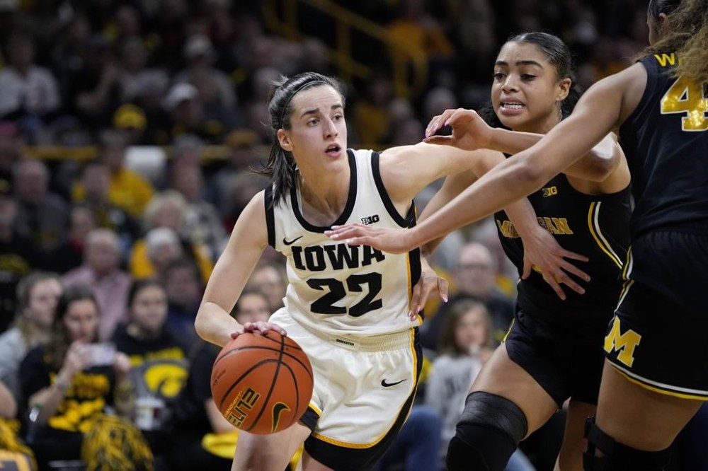 AP Player of the Week: Iowa’s Caitlin Clark breaks NCAA scoring record ...