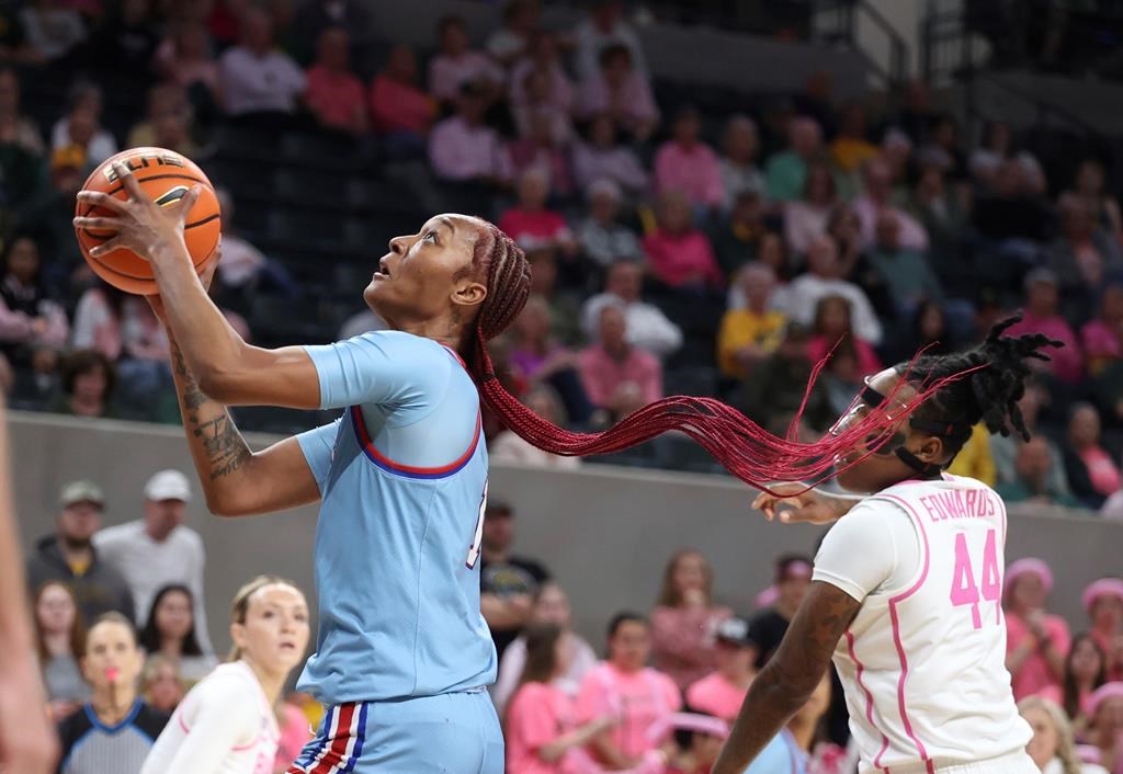 Edwards scores 20, No. 24 Baylor women turn back Kansas 69-61 ...