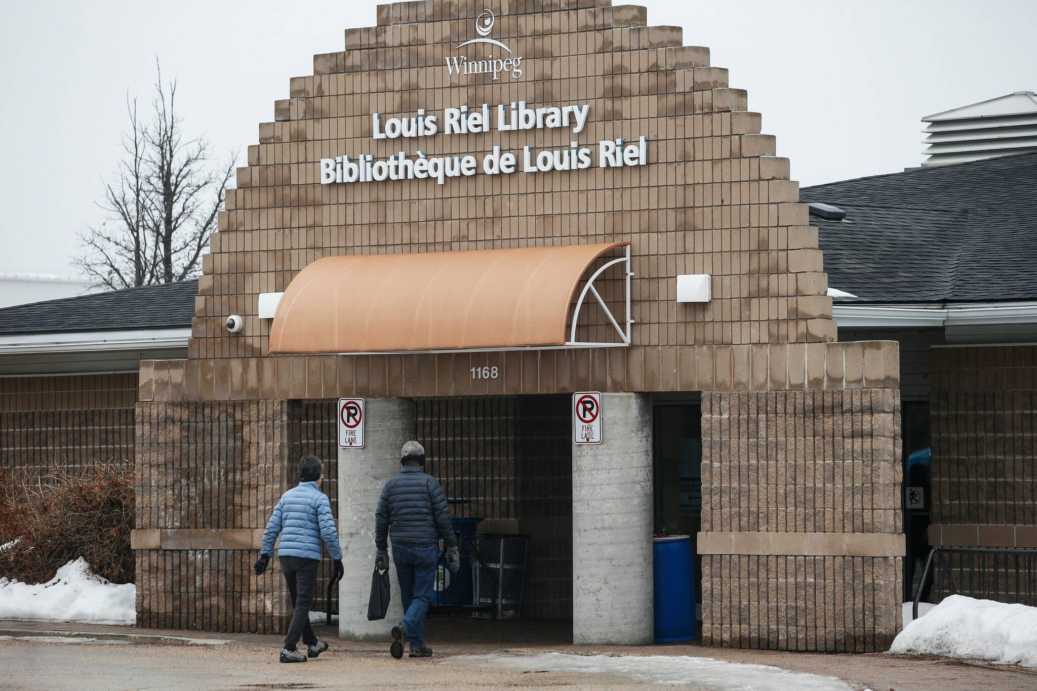 Unruly, intoxicated man inside St. Vital library branch forces staff to ...