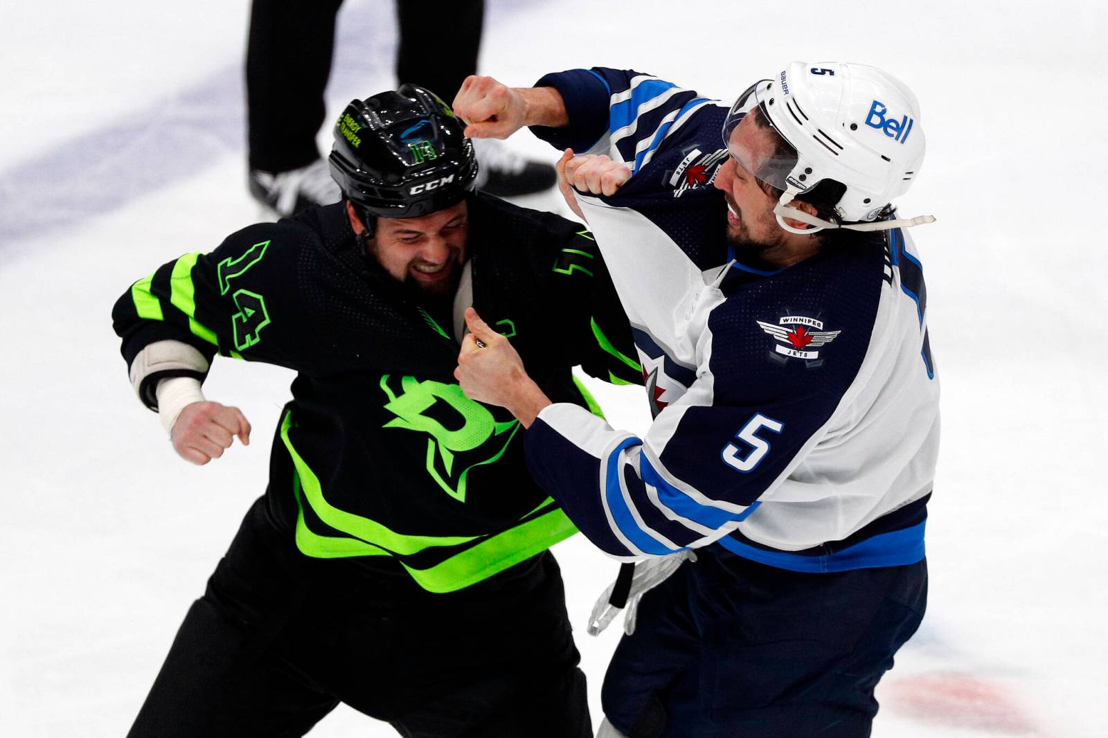 Jets face stiff test in showdown with Central Division rival Stars ...
