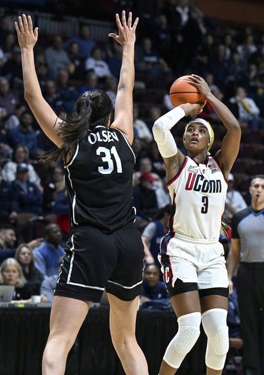 No. 9 UConn’s Aaliyah Edwards leaves Big East quarterfinals with facial ...