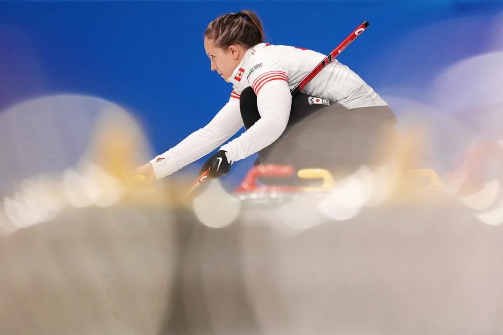 Two-win day puts Homan at 8-0 and in a playoff spot in women’s world ...