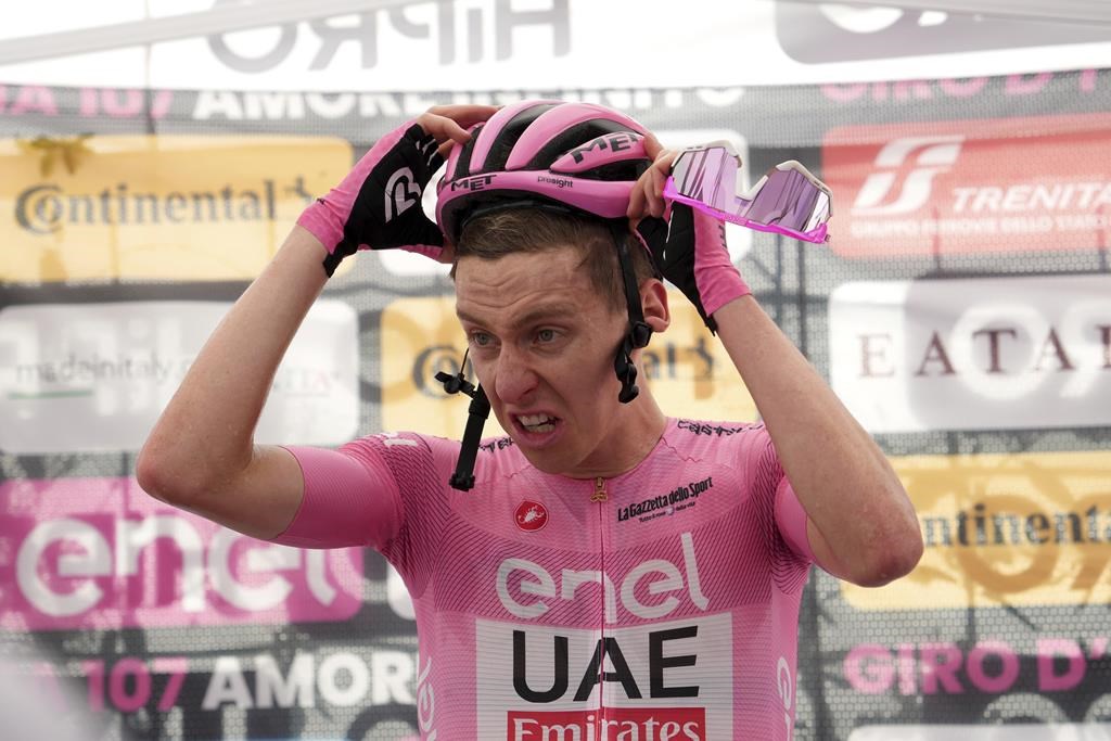 Jonathan Milan sprints to his 3rd stage win in the Giro d’Italia ...