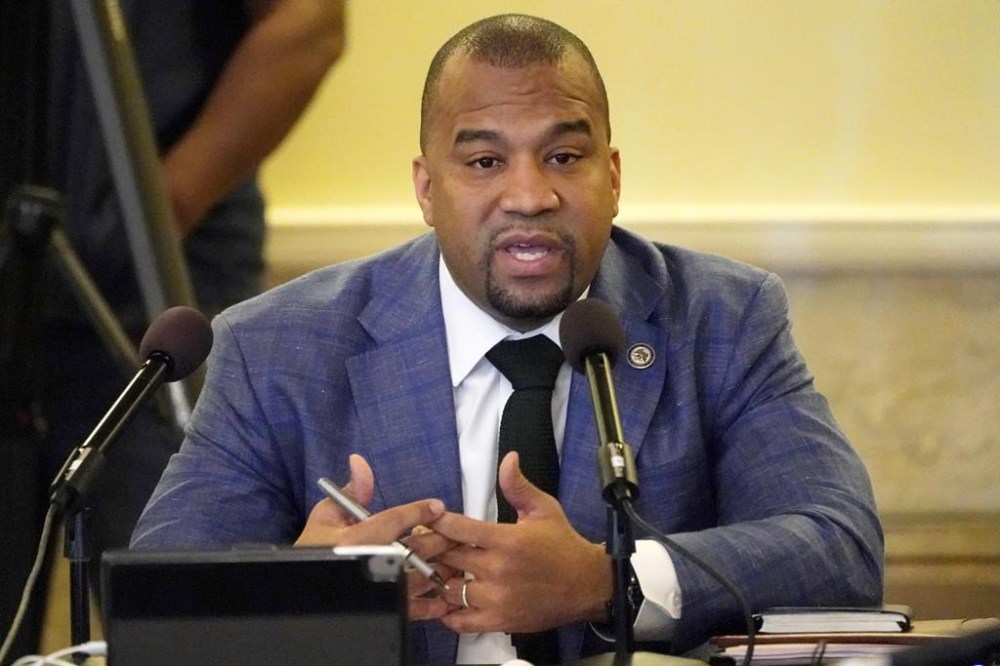 FBI agents raided the office and business of a Mississippi prosecutor ...