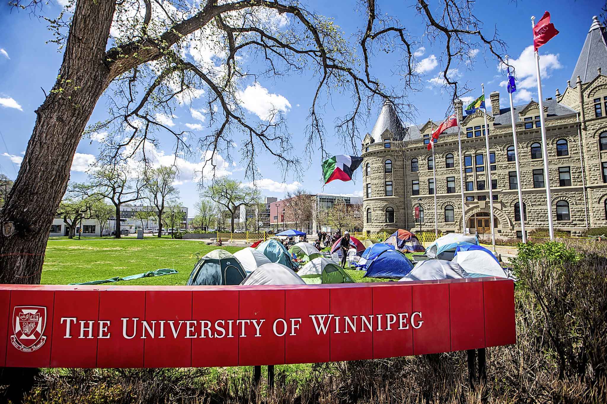 Pro-Palestinian camp sets up at U of W – Winnipeg Free Press