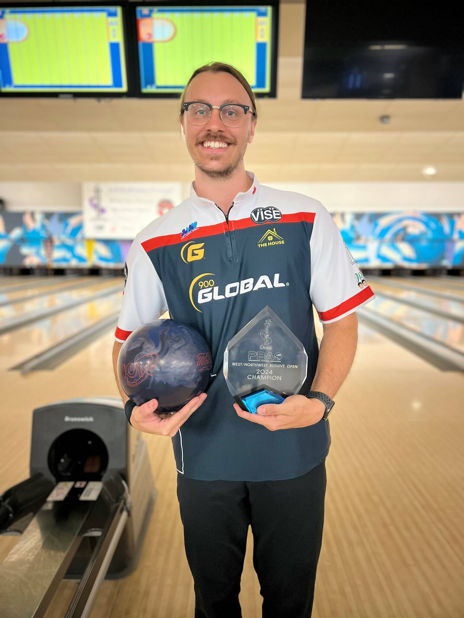 Pro bowler wins Beehive Open – Winnipeg Free Press