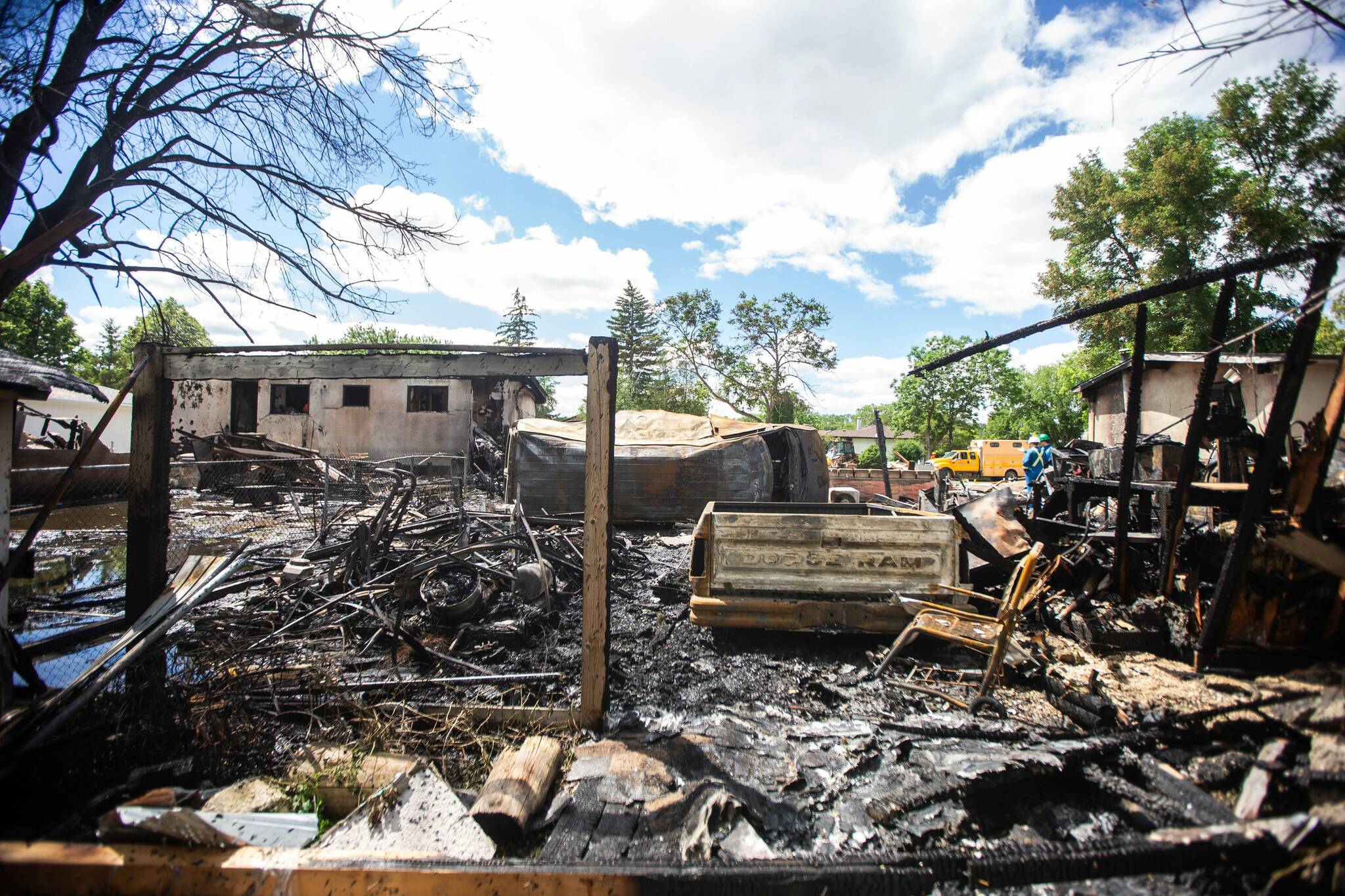 Massive explosion destroys Transcona home, others catch fire – Winnipeg ...