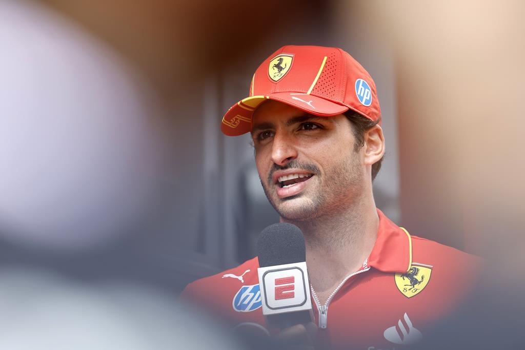 Ferrari driver Carlos Sainz agrees on two-year deal to join Williams ...