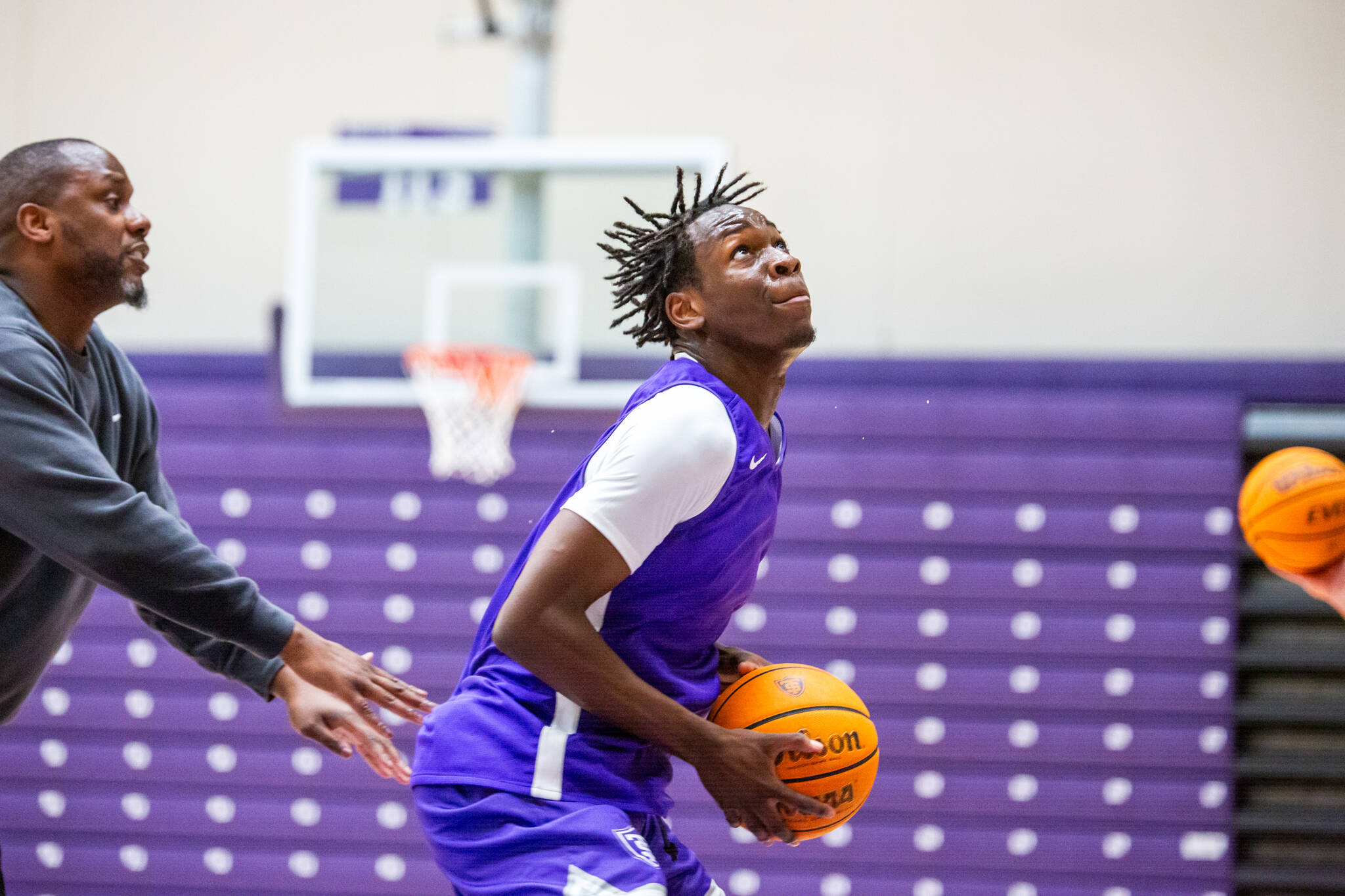 Winnipeg high school hoopster to suit up for NCAA Div I school ...