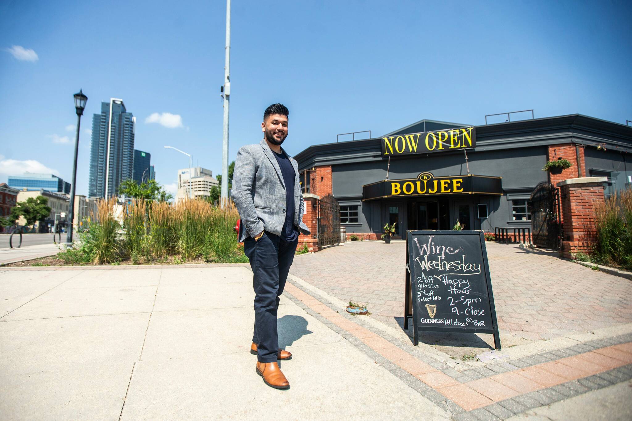 Downtown looking up – Winnipeg Free Press