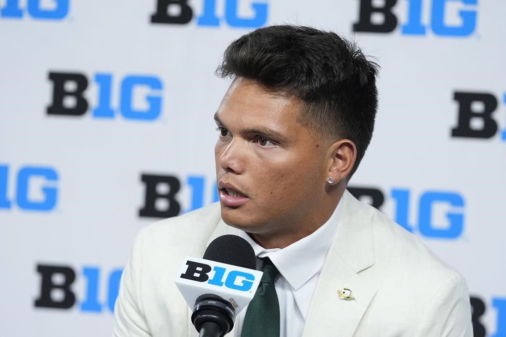 Oklahoma transfer Dillon Gabriel now driving the No. 3 Ducks as they ...