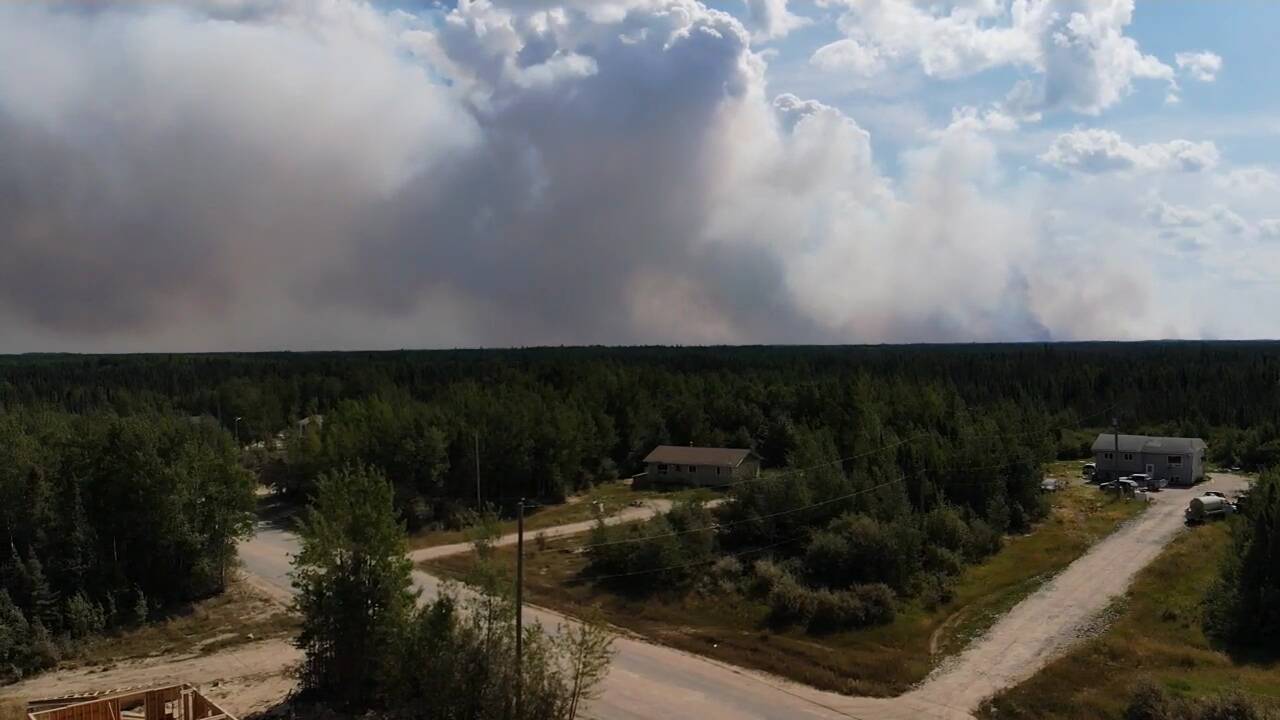 Evacuations continue as fire inches closer to First Nation – Winnipeg ...