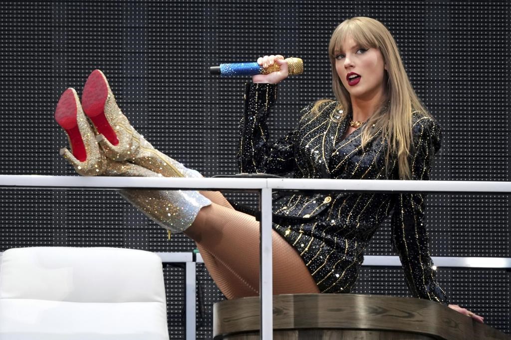 Taylor Swift wins big at MTV Video Music Awards, ties Beyoncé’s record ...