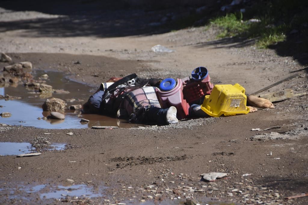 At least 30 killed as factions of the Sinaloa Cartel clash in northern ...