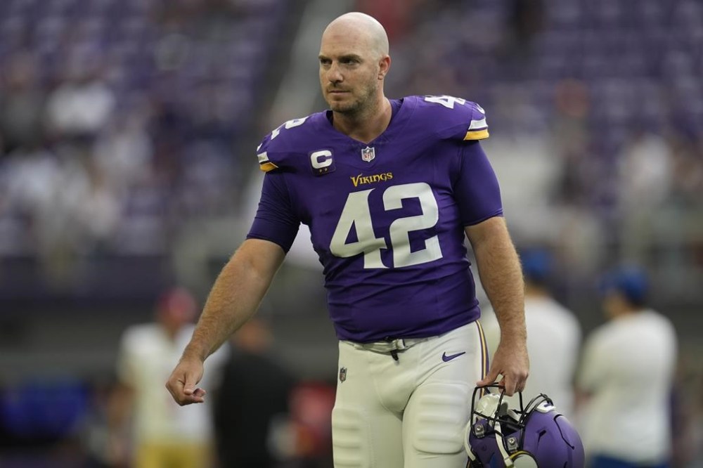 Vikings lose All-Pro long snapper DePaola for at least a month, might ...