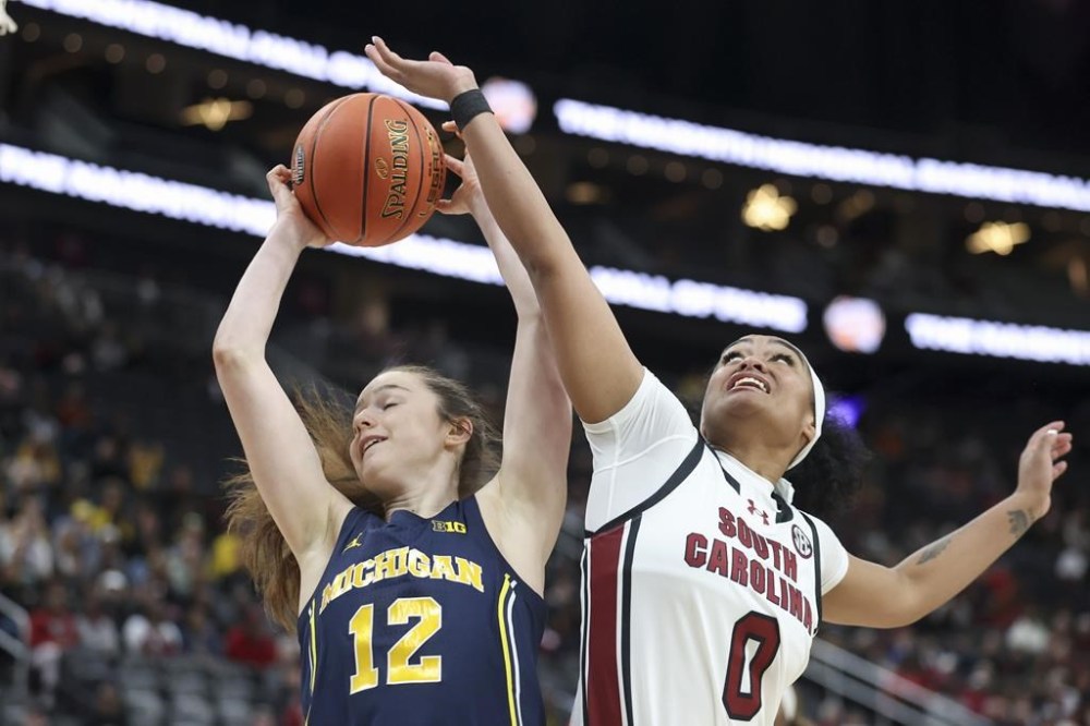 No. 1 South Carolina avoids major upset in 68-62 win over Michigan ...