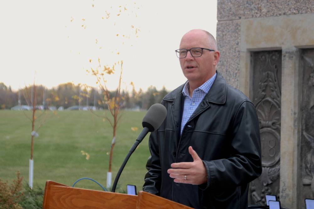 Mayor honours civic-minded locals at Winnipeg 150 ceremony – Winnipeg ...