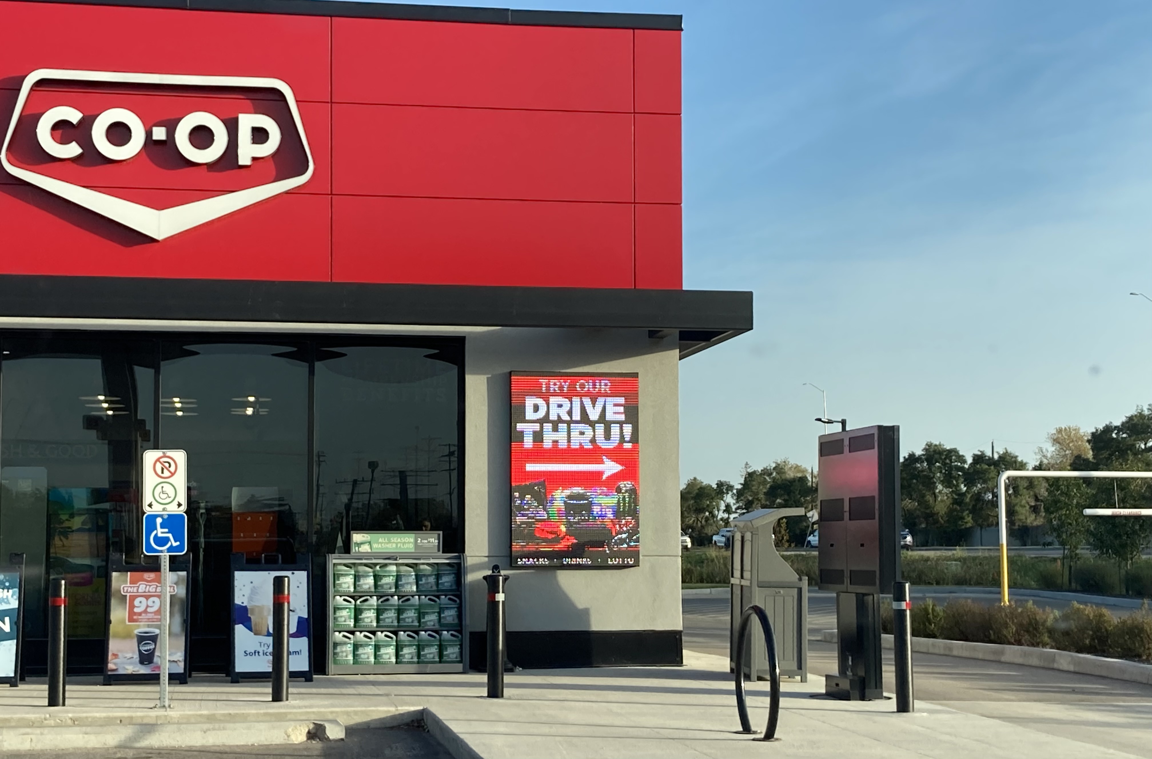 Red River Co-op convenience drive-thru pilot passes test – Winnipeg ...