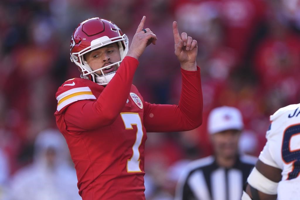 Chiefs K Harrison Butker has meniscus surgery in left, non-kicking knee ...