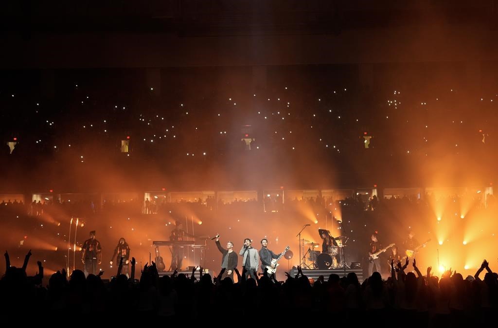 Jonas Brothers thrill football fans at 111th Grey Cup halftime show ...
