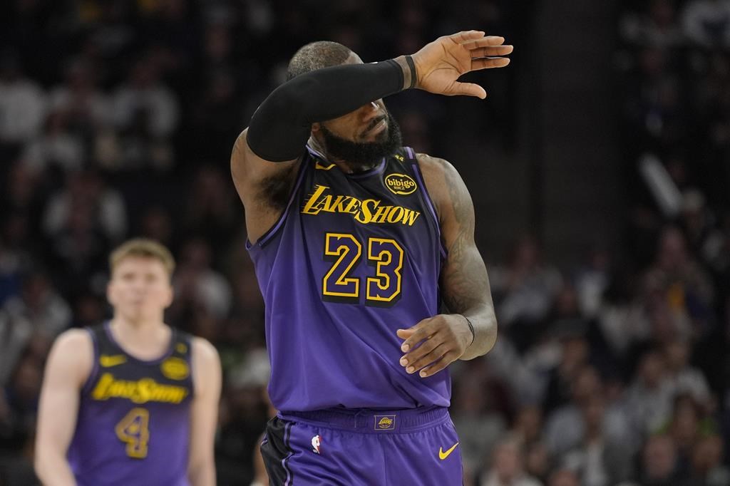 LeBron’s jumper is off, and the Lakers are struggling on offense ...