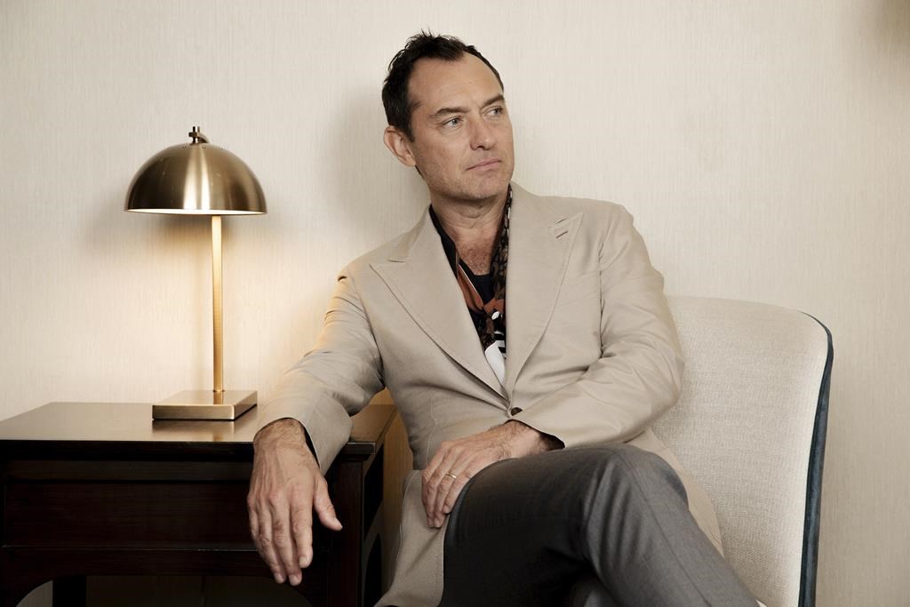 Jude Law and Nicholas Hoult lead thriller about the real FBI manhunt ...